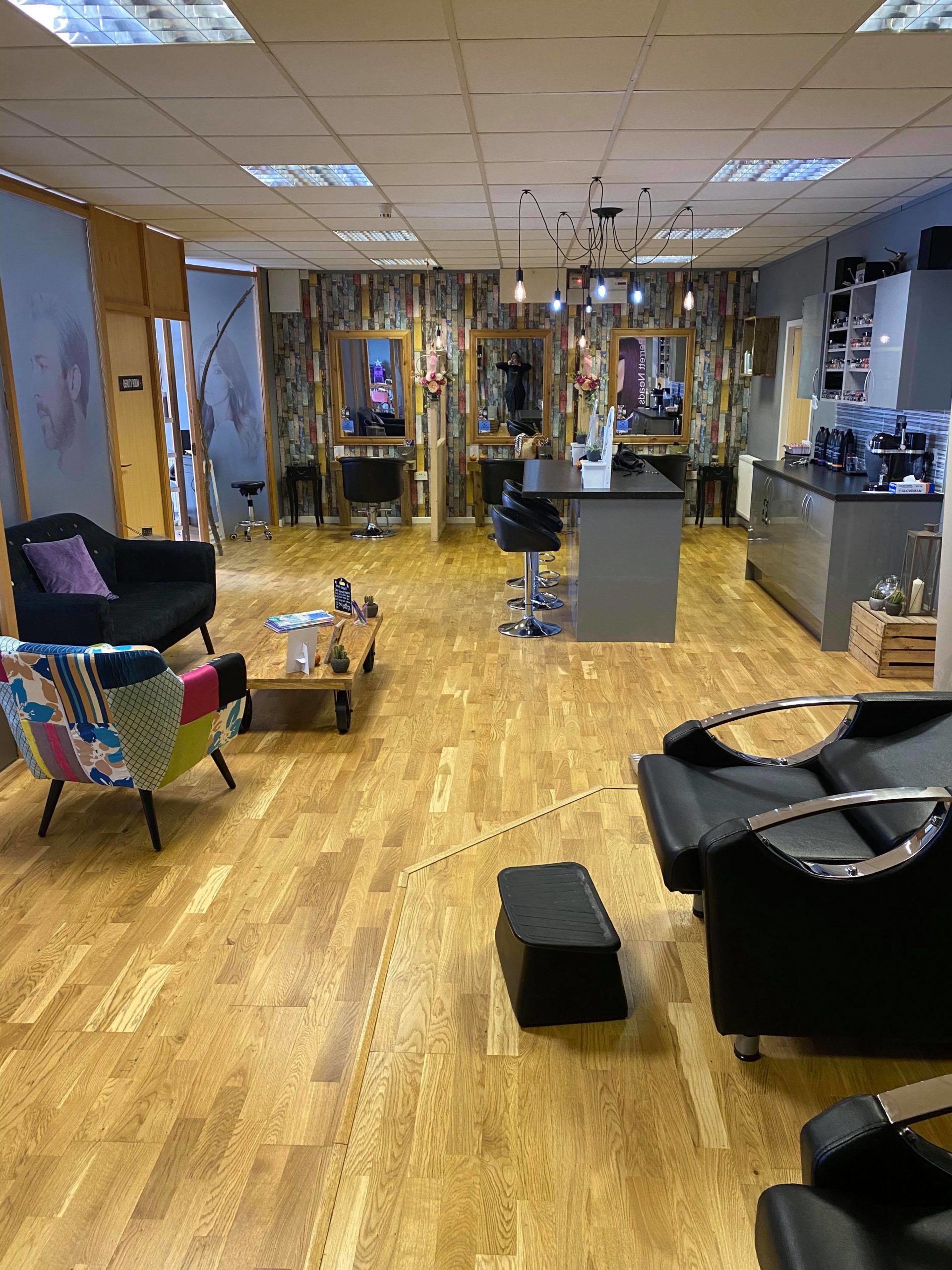 Clevedon Salon - Perrett Neads